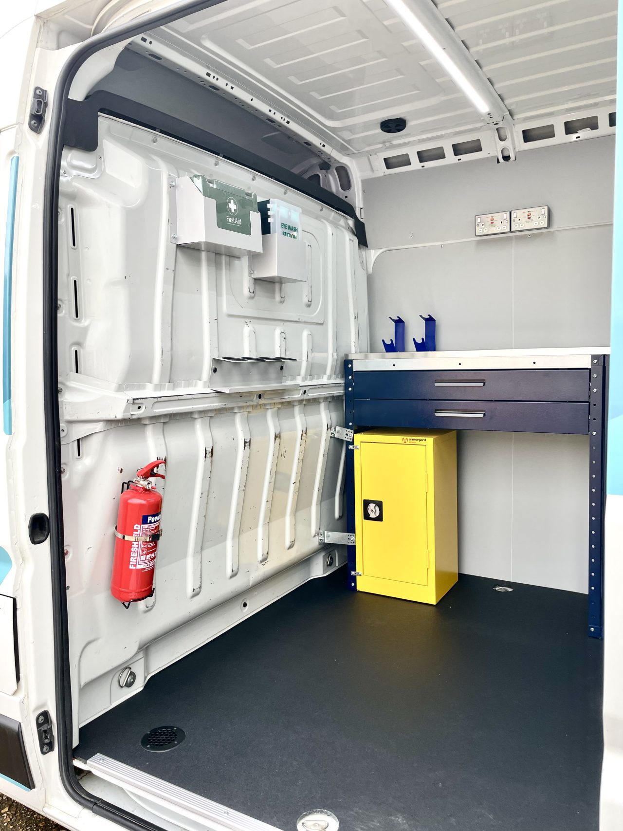 SMART Repair Van Conversion – Peugeot Boxer - SYNC VEHICLE SYSTEMS