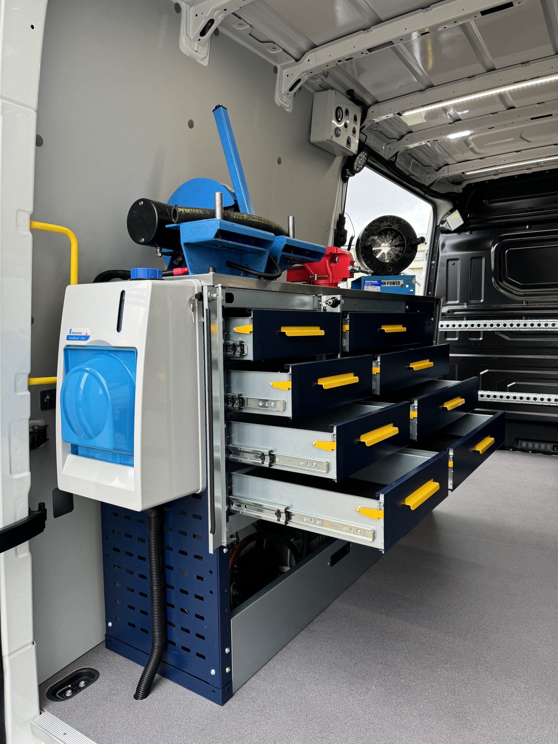 Mobile Workshop Conversions - SYNC VEHICLE SYSTEMS
