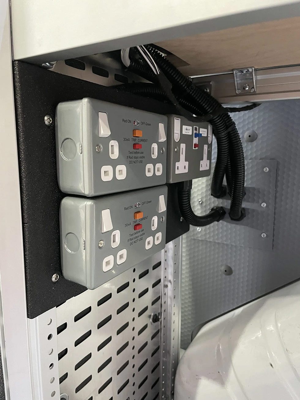 Fibre Splicing Van Conversion - SYNC VEHICLE SYSTEMS